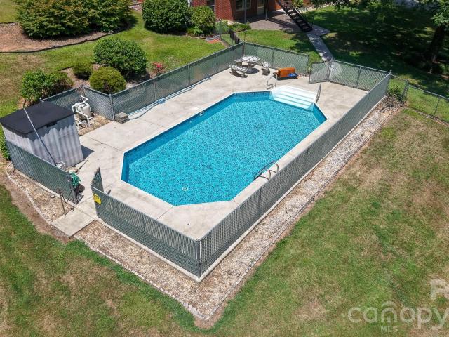 390 Airport Road