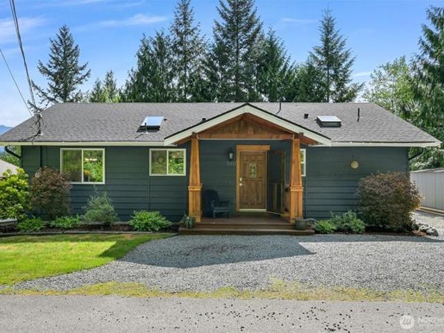 390 Alpine Dr, Sedro Woolley, WA 98284