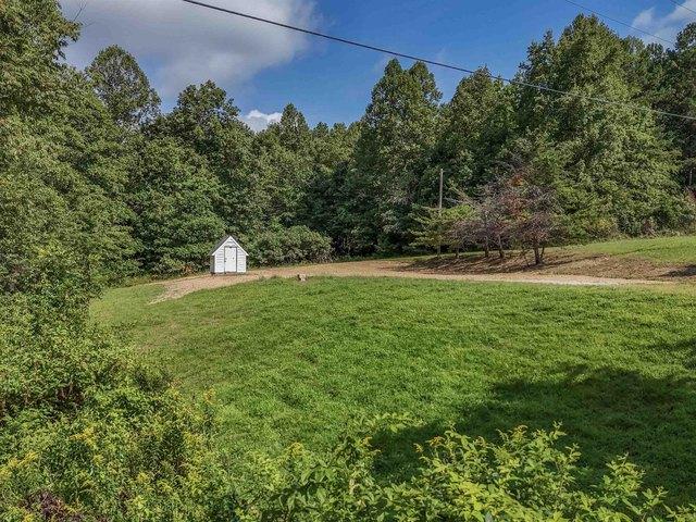 390 Boggs Rd, Olive Hill, KY 41164