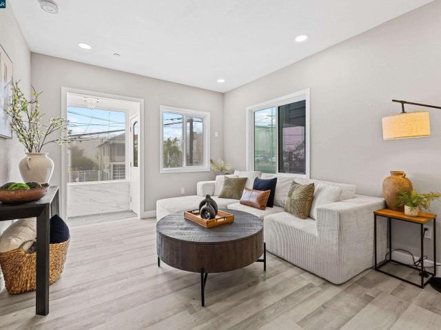 390 Guttenberg St, Daly City, CA 94014 | MLS #41125 | Compass