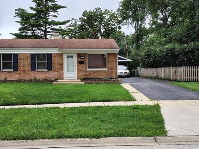390 E Diane Dr, Buffalo Grove, IL 60089