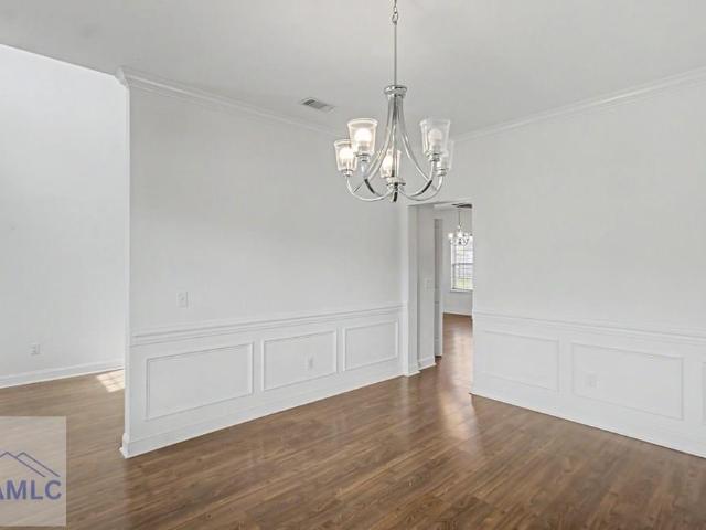390 Fairview Circle