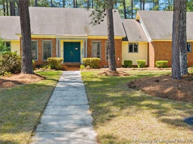 390 Hilliard Dr, Fayetteville, NC 28311
