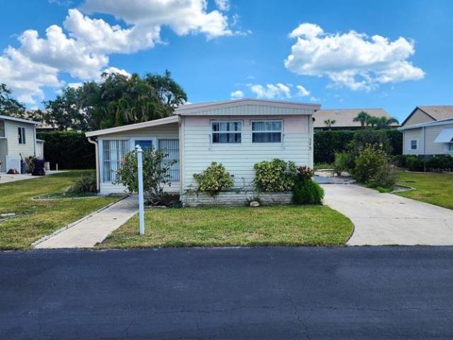 390 Longwood Dr, Venice, FL 34285
