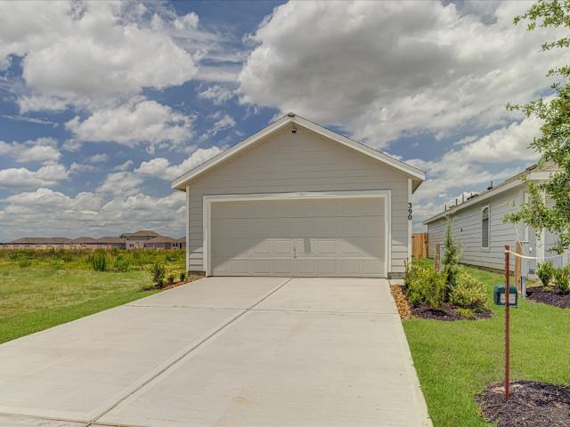 390 Lucia Way
