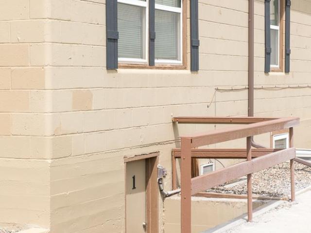 390 N Court #3
