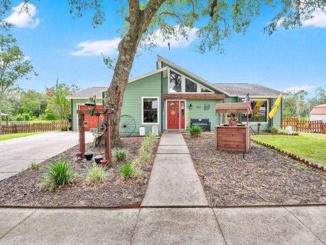 390 N High St, Lake Helen, FL 32744