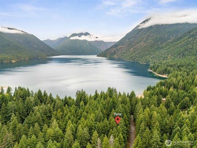 390 N Potlatch Dr N, Hoodsport, WA 98548