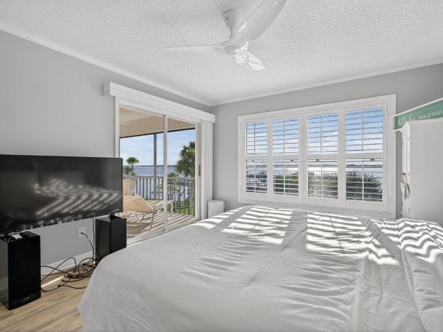 390 NE Edgewater Dr, Unit 403, Jensen Beach, FL 34957 | MLS #R11143