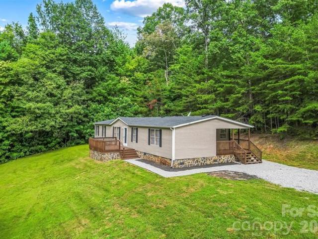 390 Stacy Hollow Dr, Marion, NC 28752