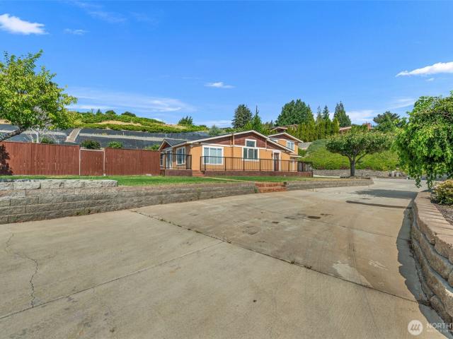 390 Sunnyslope Heights Road