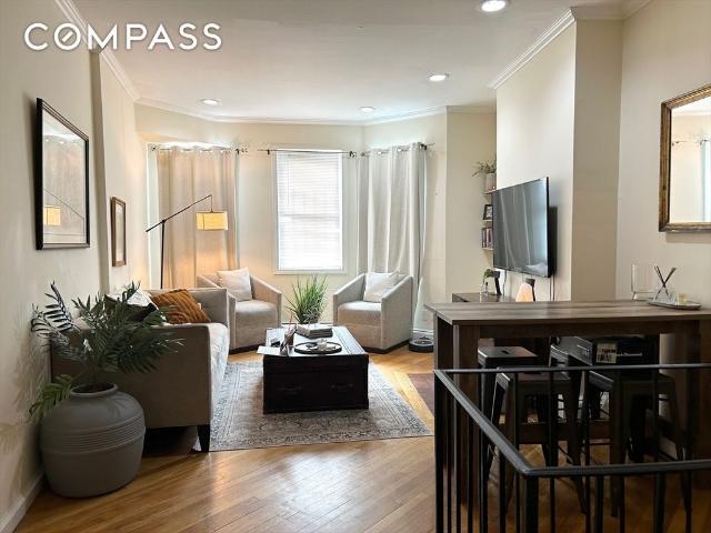 390 Riverway 8, Boston, MA