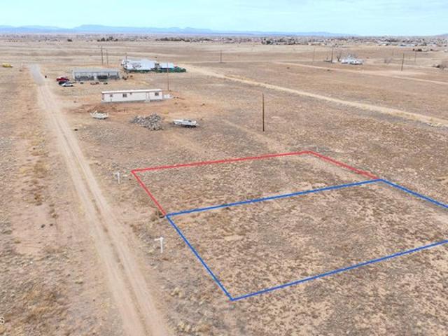 390 W Hawaii Rd, Paulden, AZ 86334