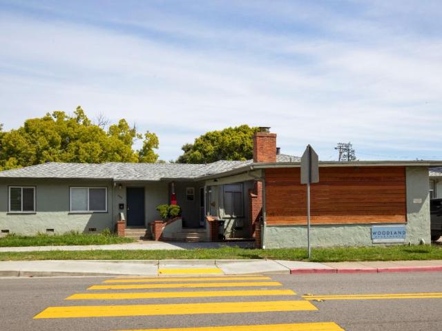 390 Woodland Avenue