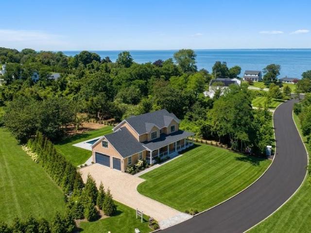 390 Wildberry Lane