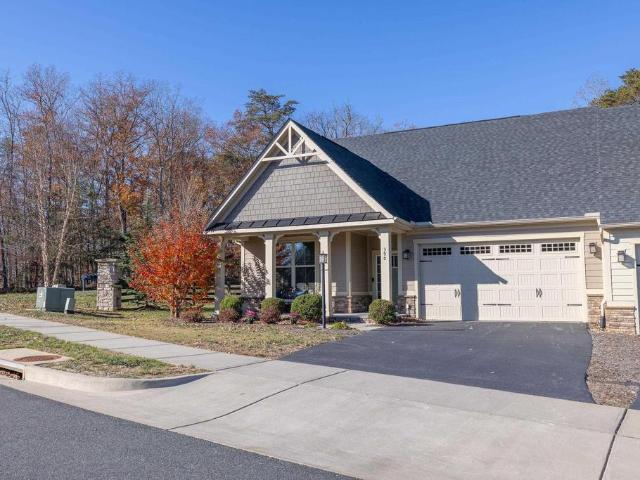390 Winding Rd