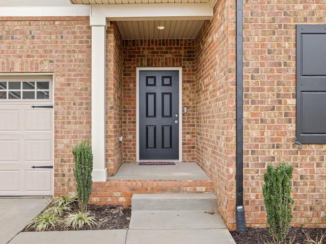 390 Triple Crown Cir