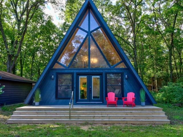3914 Arrowhead Trl, Allegan, MI 49010