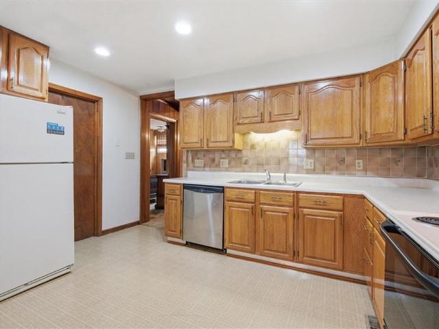 3914 Sunrise Drive