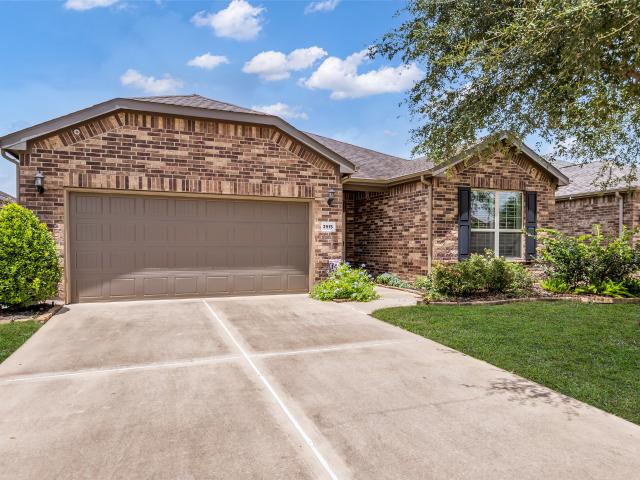 3915 Mossycup Lane