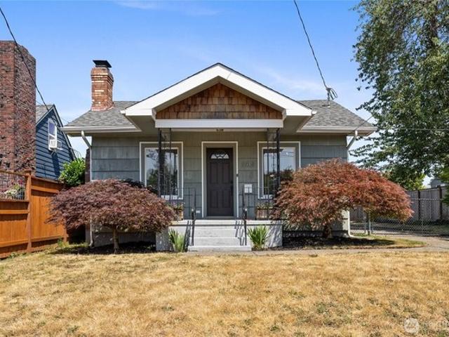 3915 N 11th St, Tacoma, WA 98406