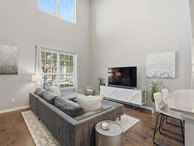 3915 Cascade Sky Drive