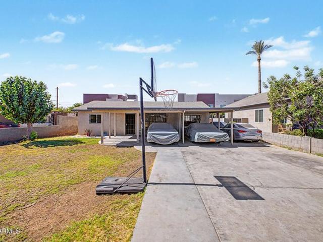 3915 E Cheery Lynn Rd, Phoenix, AZ 85018