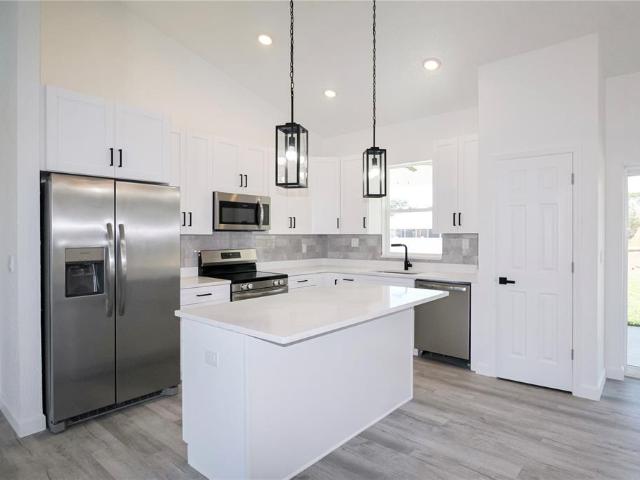 3915 El Rado Ave, Sebring, FL 33872 | MLS #O6375 | Compass