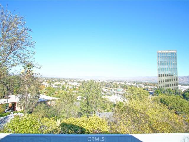 3915 Fredonia Drive