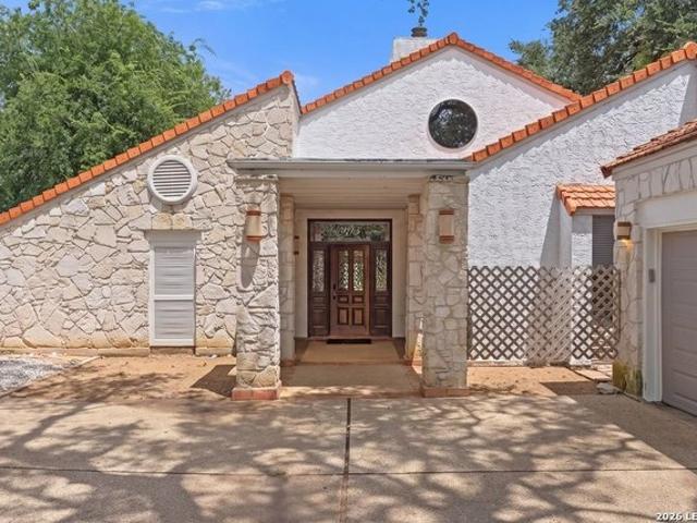 3915 Hunters Crest St, San Antonio, TX 78230