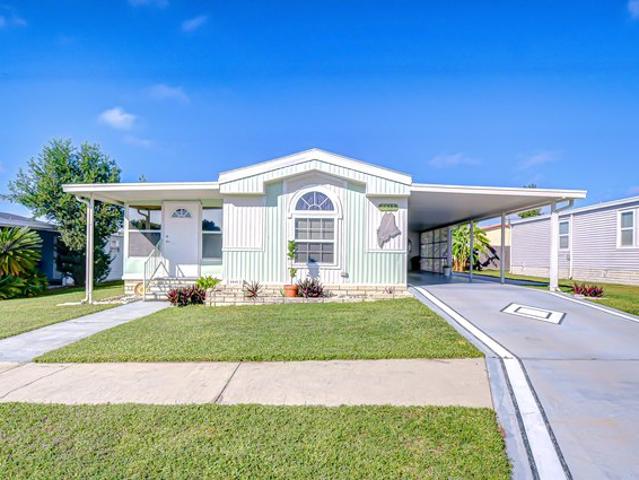 3915 Julie Dr, Wesley Chapel, FL 33543