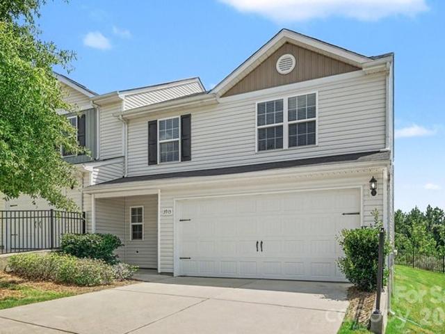 3915 Rosfield Dr, Charlotte, NC 28214