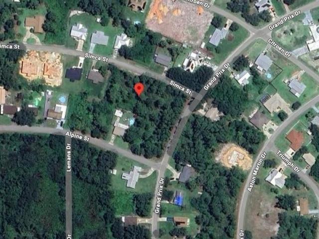 3915 Simca St, Sebring, FL 33872