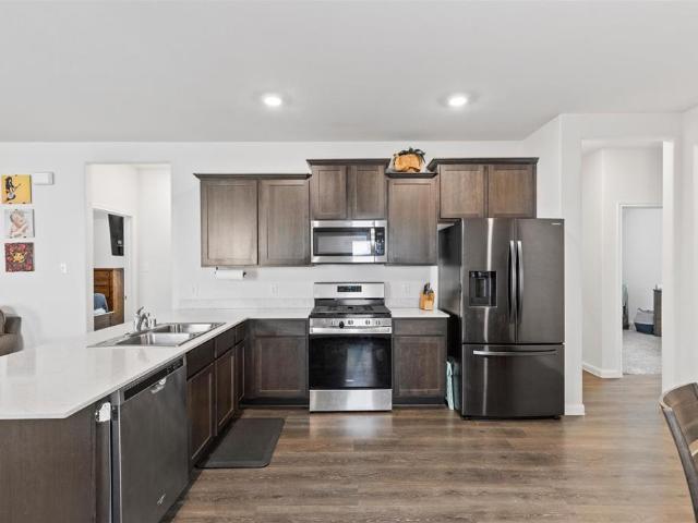 3916 Oak Creek Circle