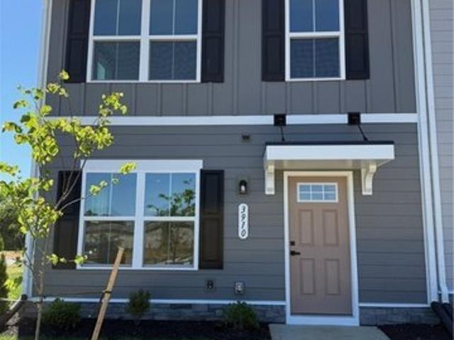 3916 Hickory Cove Ln, Henrico, VA 23222