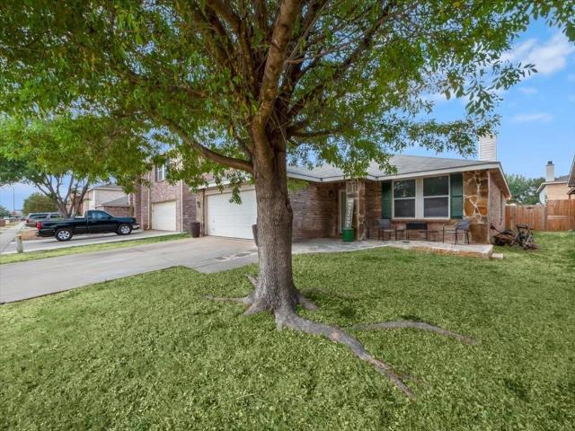 3916 Irish Setter Dr, Fort Worth, TX 76123 | MLS #20822