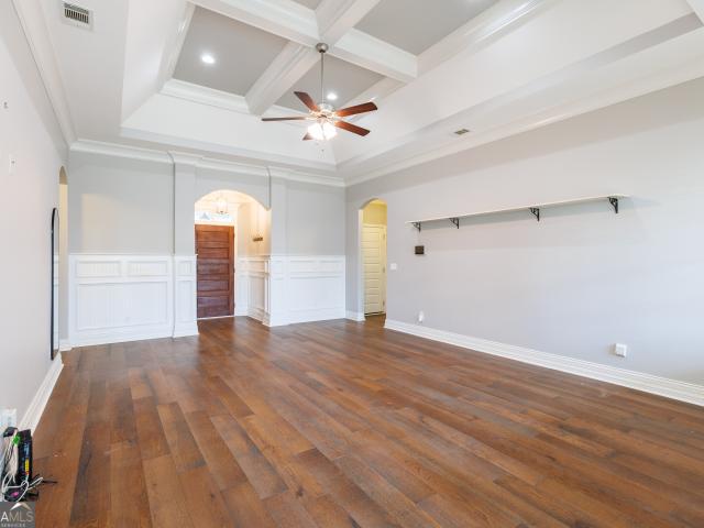 3916 Valiant Court
