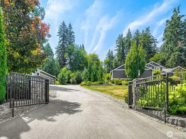 3916 Waller Rd E, Tacoma, WA 98443