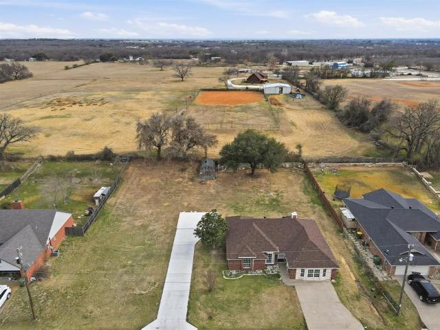 3917 Country Meadows Cir, Granbury, TX 76049 | MLS #21168