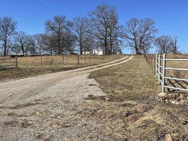 3917 County Road 4220, West Plains, MO 65775