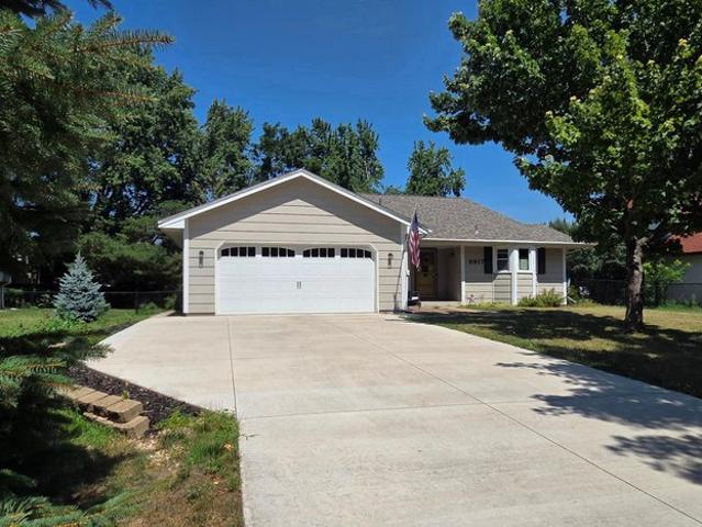 3917 Edgewood Rd NE, Circle Pines, MN 55014