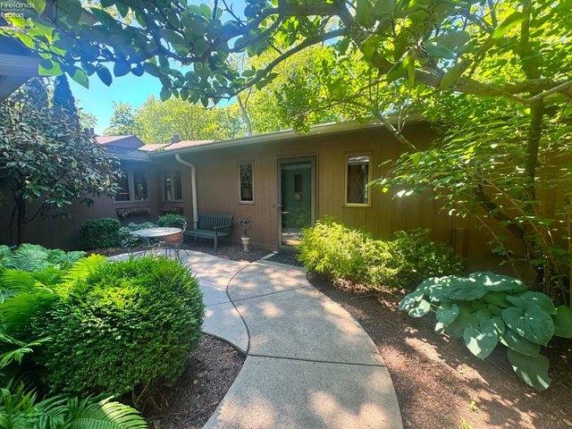 3917 Hilltop Dr Unit 11, Huron, OH 44839
