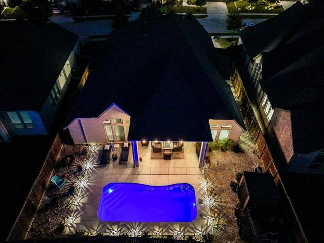 3917 Redbud Dr, Aubrey, TX 76227