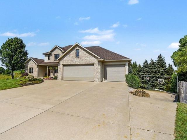 3917 Sidehill Dr, Hudsonville, MI 49426