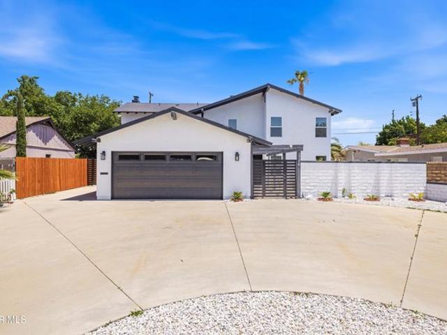 3917 th St W, Palmdale, CA 93551