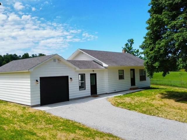 3917 W Shelby Rd, Shelby, MI 49455
