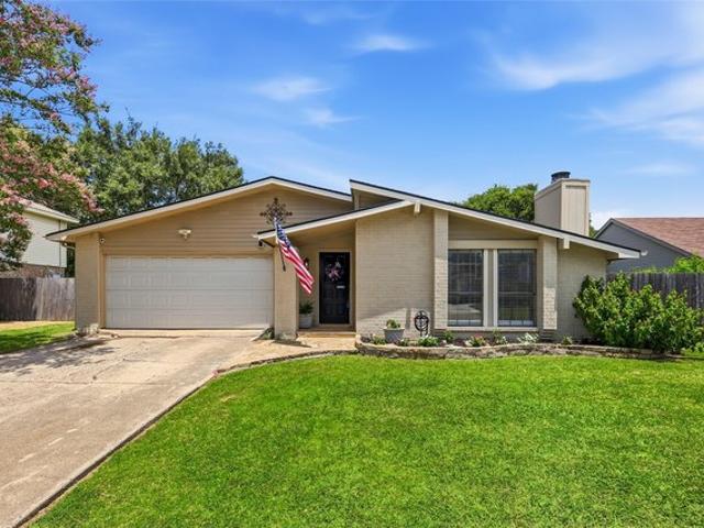 3917 Windflower Ln, Fort Worth, TX 76137