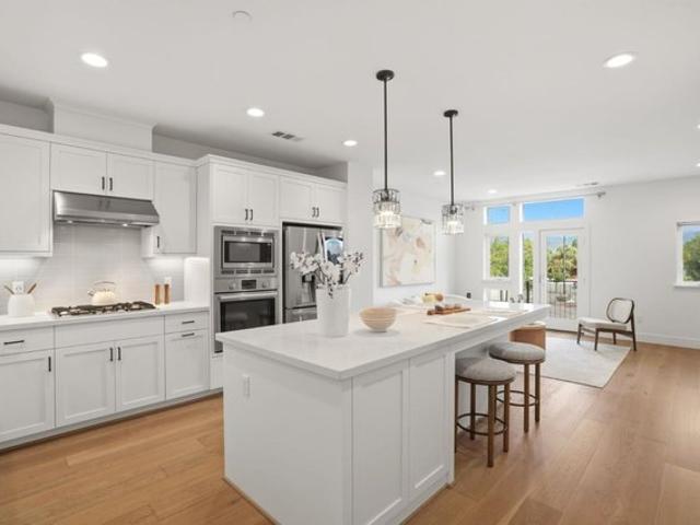 39185 State St, Fremont, CA 94538