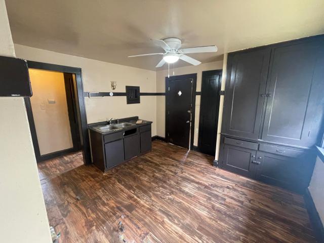3918 N 24th St, Unit 3920