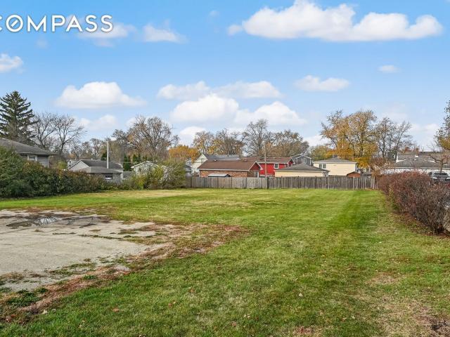 3918 N Cass Ave, Westmont, IL